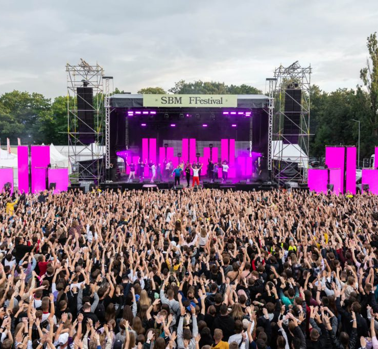 SBM w ofensywie! Jest nowy Białas, mamy też tracklistę Doroty